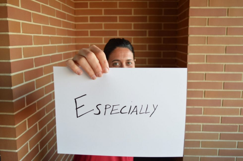 Especially or specially? Cuál es la diferencia - El Búho Inglés