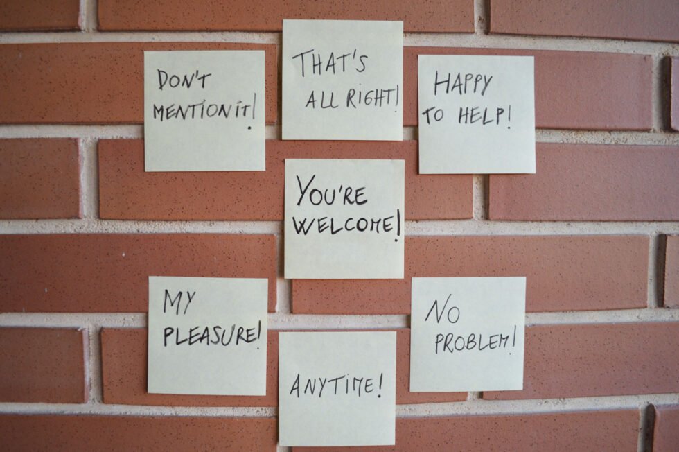 Cómo decir DE NADA en inglés (beyond 'You're welcome') - El Búho Inglés